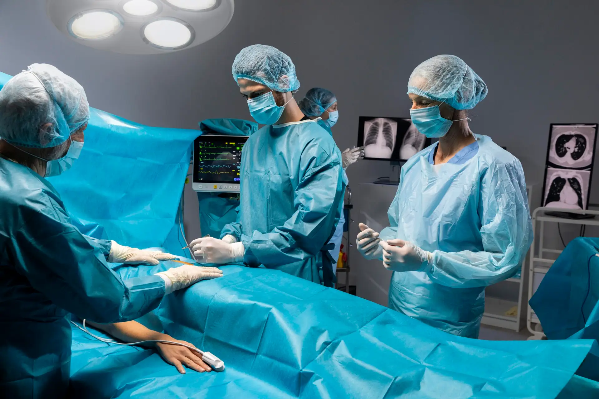 Which is the most painful thoracic incision?